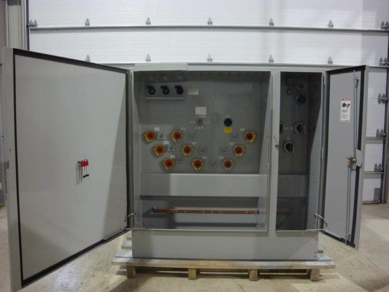 Three-phase pad-mounted transformers - Pioneer Transformers