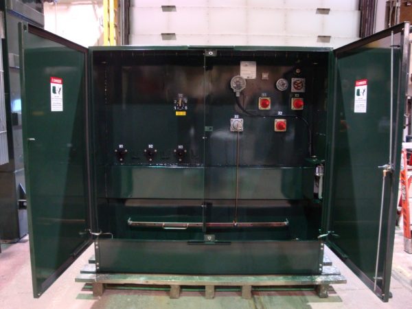 Three-phase pad-mounted transformers - Pioneer Transformers